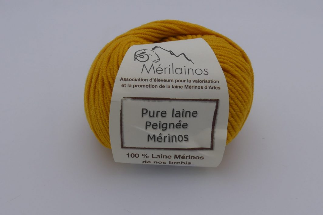 Pelote Mérinos Peignée Jaune - Créations du Bochaine Pelote Mérinos ...